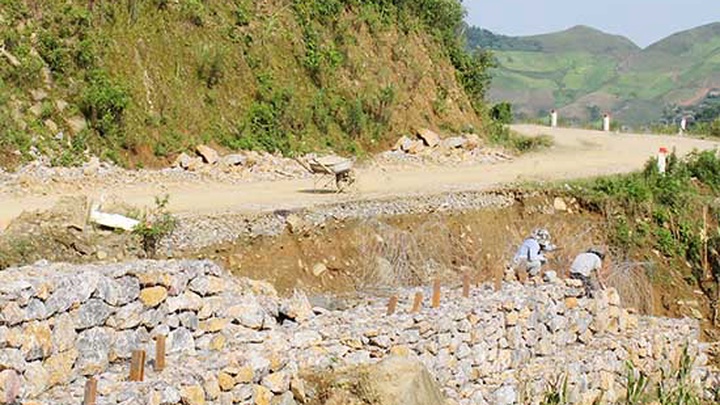 Đẩy nhanh tiến độ sửa chữa tuyến đường Tường Tiến - Kim Bon