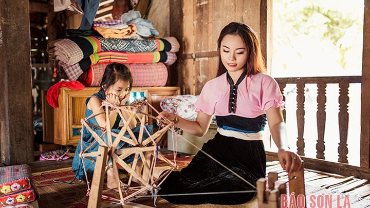 Dụng cụ dệt vải của đồng bào Thái