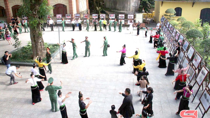 Exloring unique cultures of Thai, Mong ethnic groups
