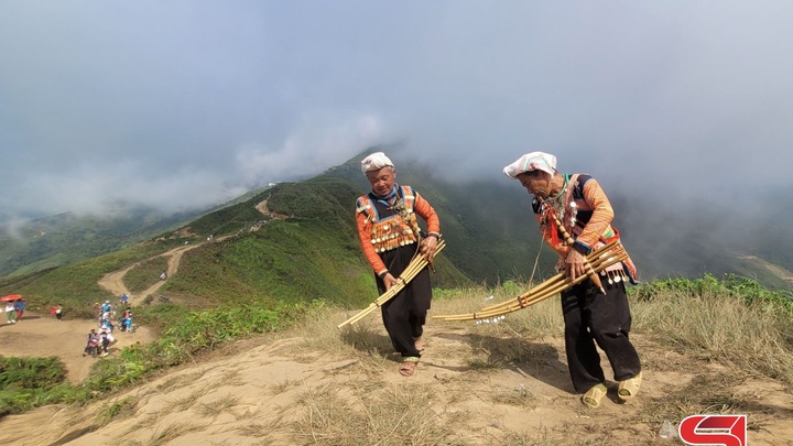 Hang Dong commune preserves ethnic identity to develop tourism