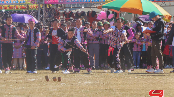 Hnuz grâuv pax Pax txir đuôx xã Lóng Luông shông 2025 zuôr tâu kriz ...
