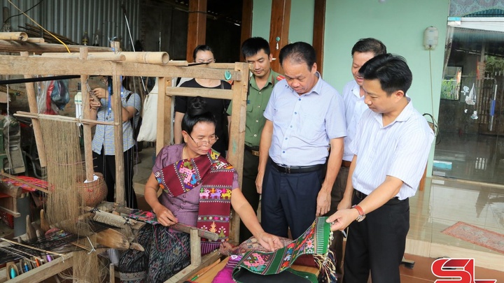 Developing rural tourism model in Muong Va hamlet