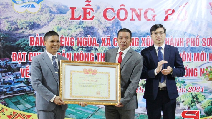 Phieng Ngua hamlet recognised as model new-style rural area