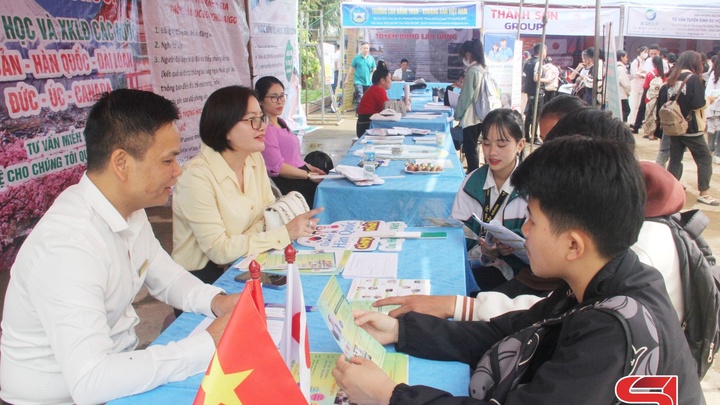 Yen Chau district promotes vocational training linked to job generation